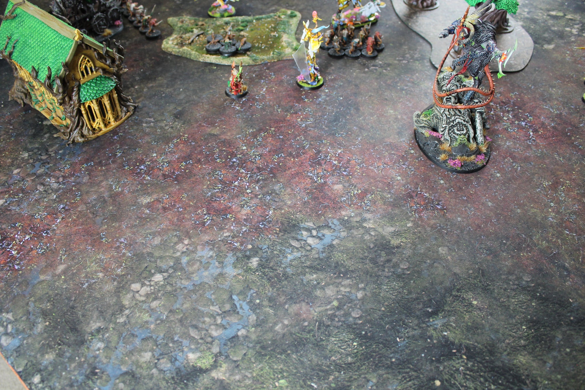 Boggy Swamp Battle Mat - 44" x 60" - For Warhammer 40K and AoS – Gray ...